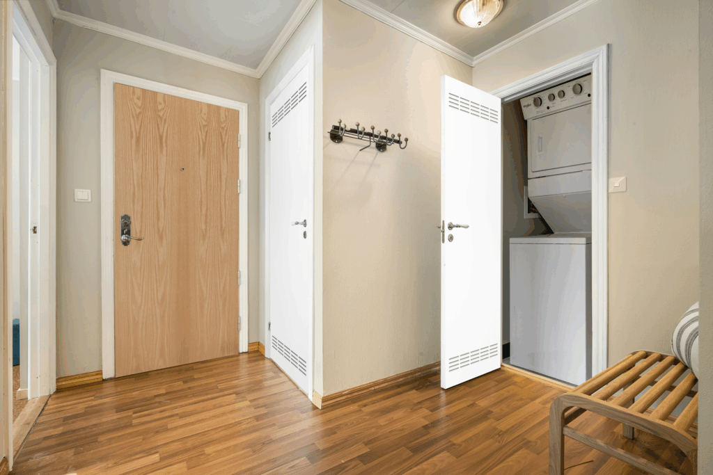 Ventilated Door – Locker – Lynden Door, Inc.
